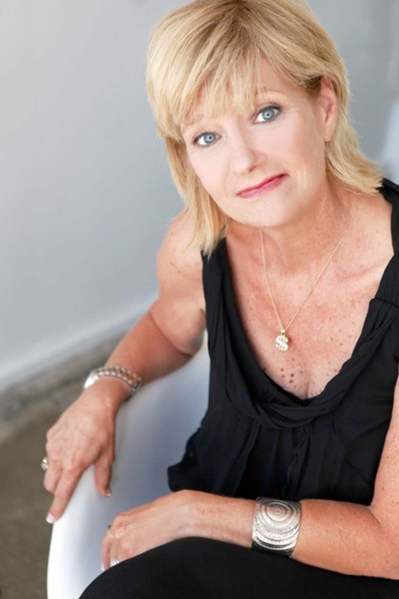 Sheree Guitar Entertainment
